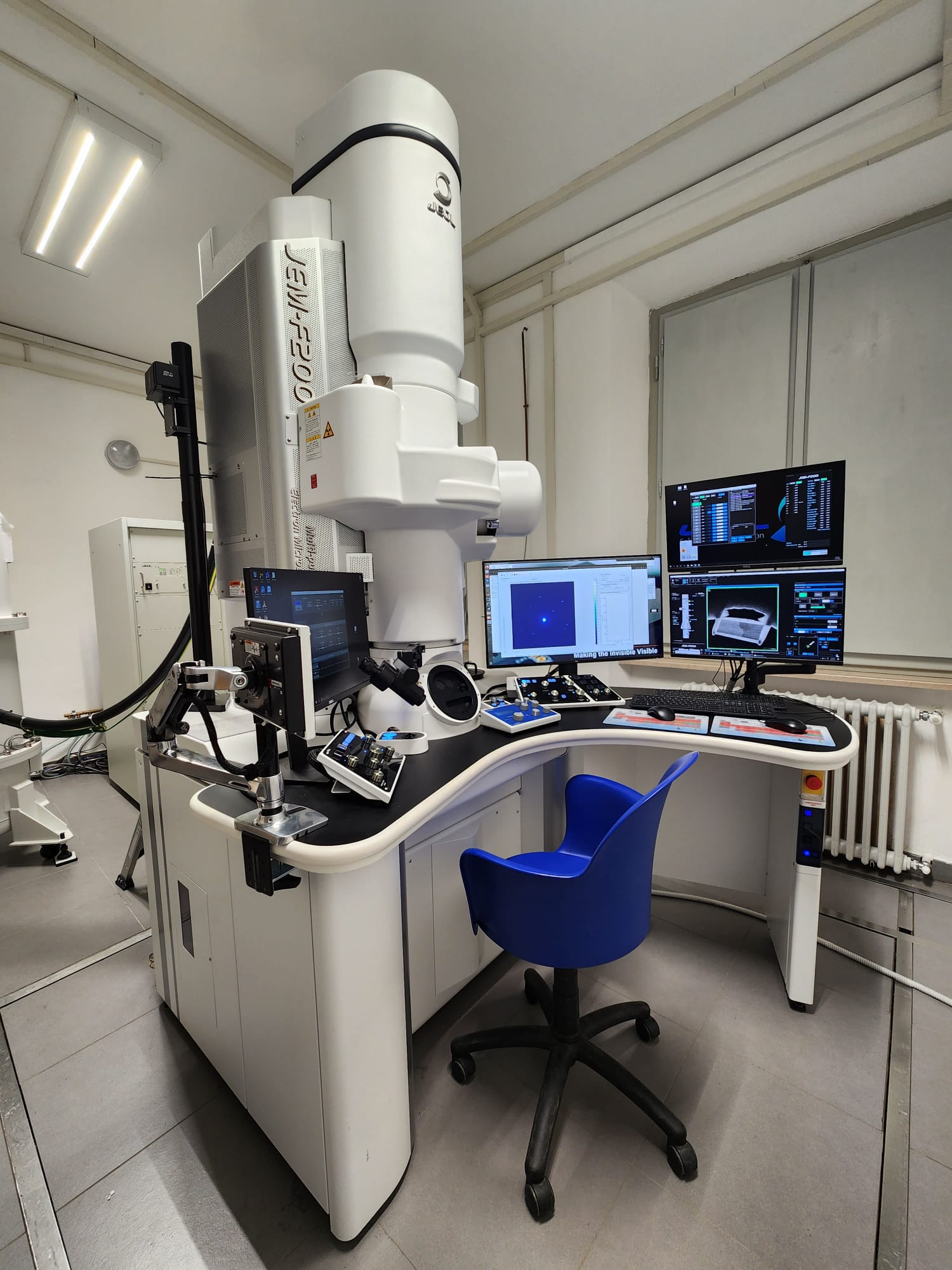 High Resolution Field Emission Gun Transmission Electron Microscope (HR ...