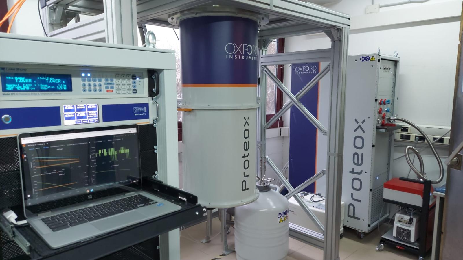 Cryogen-free dilution refrigerator - Proteox MX450 - CISUP - Center for ...